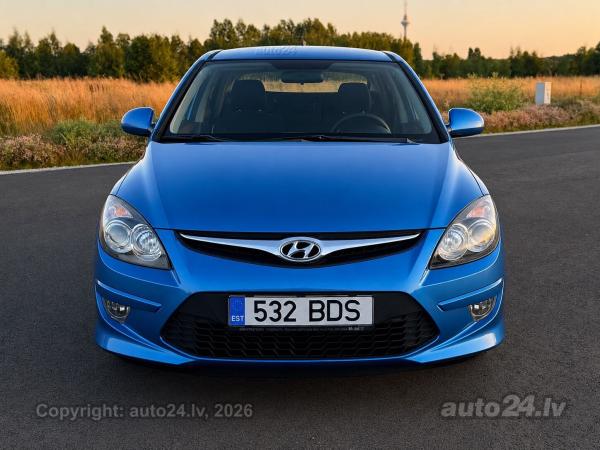 Синий Хендай i30 2011 в Таллин, объемом двигателя 1.40 л и пробегом 110 тыс. км за 2990 €, фото 2 на AUTOMOTO.COM.LV