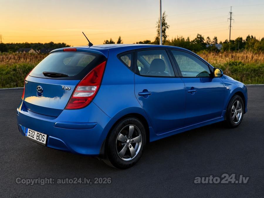 Синий Хендай i30 2011 в Таллин, объемом двигателя 1.40 л и пробегом 110 тыс. км за 2990 €, фото 7 на AUTOMOTO.COM.LV