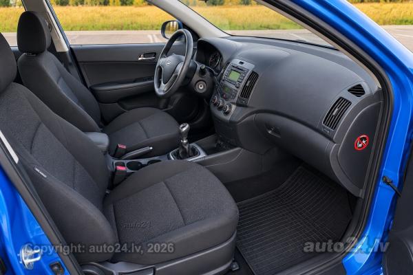 Синий Хендай i30 2011 в Таллин, объемом двигателя 1.40 л и пробегом 110 тыс. км за 2990 €, фото 10 на AUTOMOTO.COM.LV