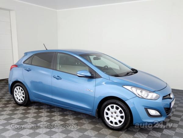 Zils Hyundai i30 2012 Tallina, ar dzinēja tilpumu 1.60 L un nobraukumu 296 tūkst. km par 2499 €, foto 1 vietnē AUTOMOTO.COM.LV
