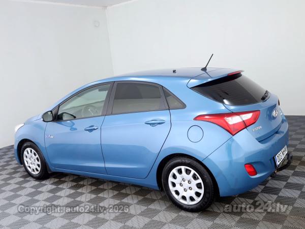 Zils Hyundai i30 2012 Tallina, ar dzinēja tilpumu 1.60 L un nobraukumu 296 tūkst. km par 2499 €, foto 4 vietnē AUTOMOTO.COM.LV