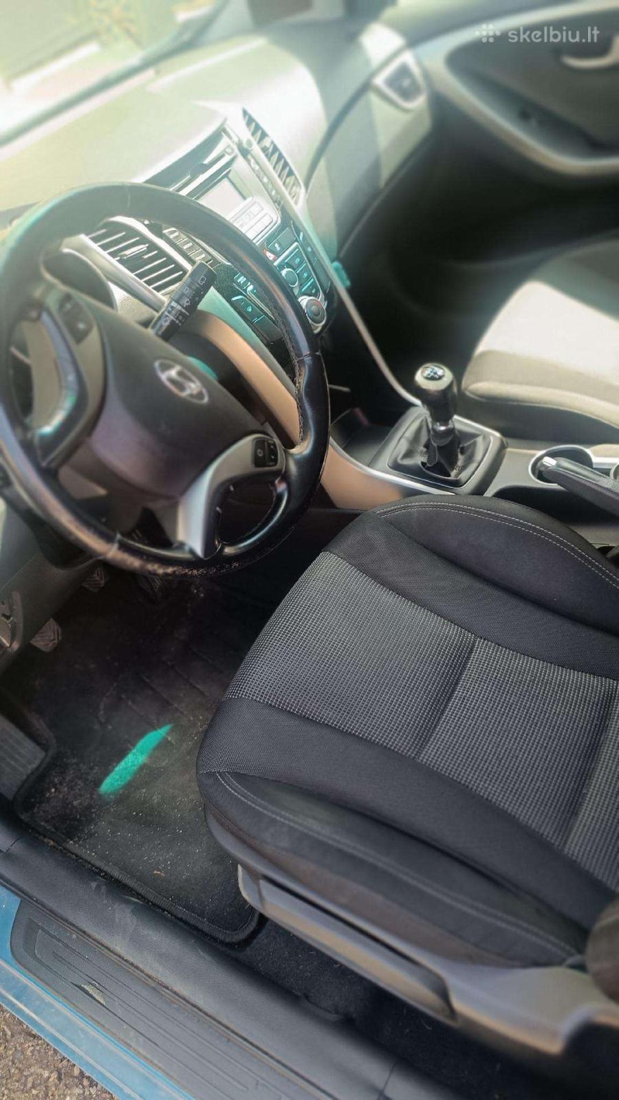Blue Hyundai i30 2012 in Vilnius, with an engine capacity of 1.40 L and mileage of 267 thousand km for 2200 €, photo 9 on AUTOMOTO.COM.LV