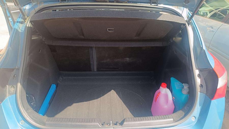 Blue Hyundai i30 2012 in Vilnius, with an engine capacity of 1.40 L and mileage of 267 thousand km for 2200 €, photo 12 on AUTOMOTO.COM.LV