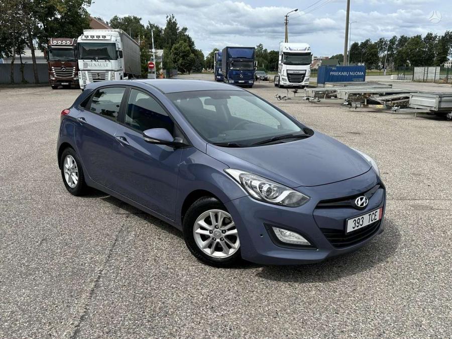 Blue Hyundai i30 2012 in Marijampole, with an engine capacity of 1.59 L and mileage of 179 thousand km for 5900 €, photo 1 on AUTOMOTO.COM.LV