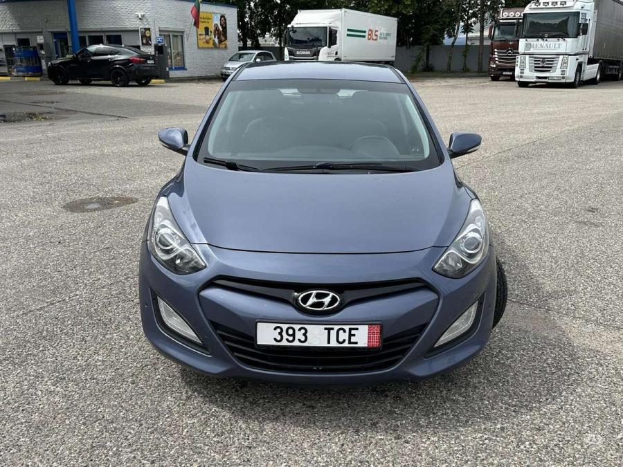 Blue Hyundai i30 2012 in Marijampole, with an engine capacity of 1.59 L and mileage of 179 thousand km for 5900 €, photo 3 on AUTOMOTO.COM.LV
