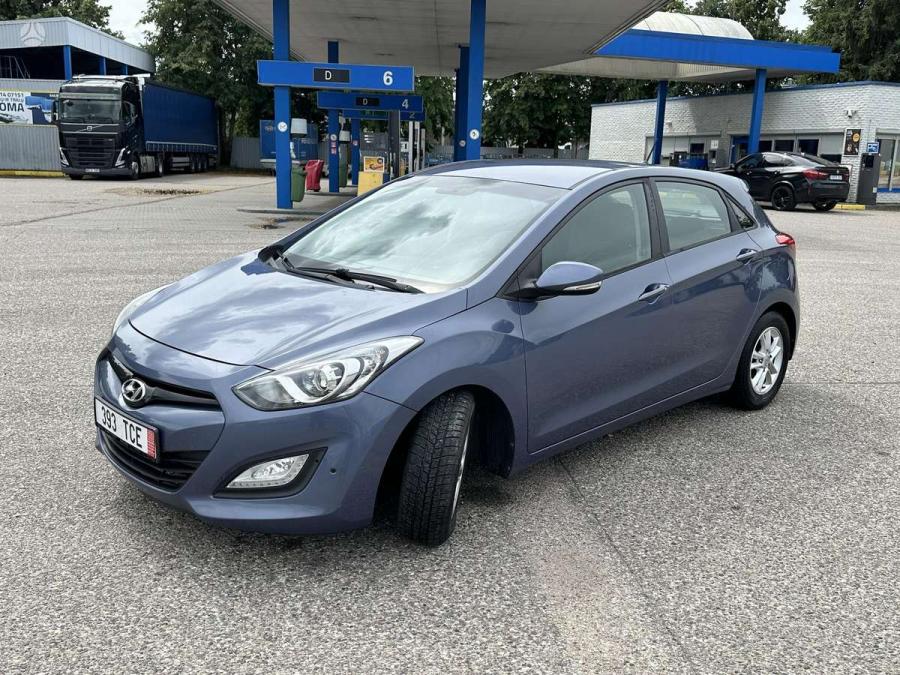 Blue Hyundai i30 2012 in Marijampole, with an engine capacity of 1.59 L and mileage of 179 thousand km for 5900 €, photo 4 on AUTOMOTO.COM.LV
