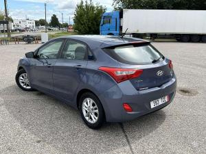 Blue Hyundai i30 2012 in Marijampole, with an engine capacity of 1.59 L and mileage of 179 thousand km for 5900 €, photo 6 on AUTOMOTO.COM.LV