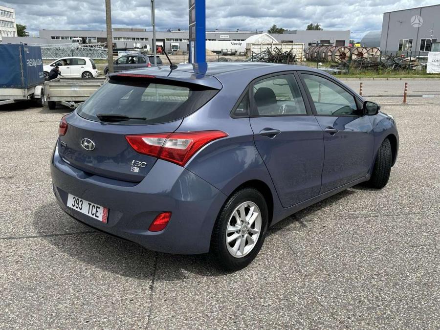 Blue Hyundai i30 2012 in Marijampole, with an engine capacity of 1.59 L and mileage of 179 thousand km for 5900 €, photo 8 on AUTOMOTO.COM.LV