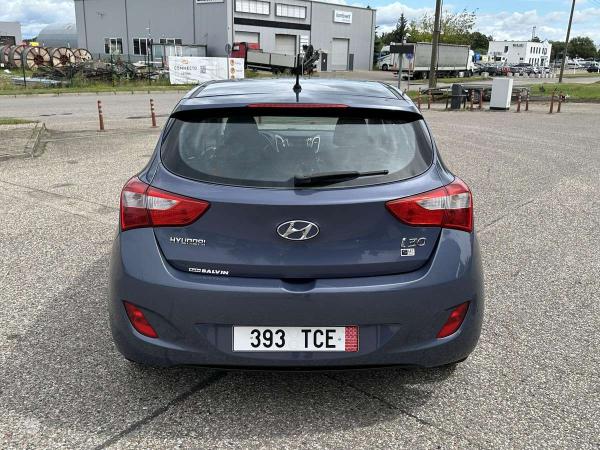 Zils Hyundai i30 2012 Marijampole, ar dzinēja tilpumu 1.59 L un nobraukumu 179 tūkst. km par 5900 €, foto 8 vietnē AUTOMOTO.COM.LV