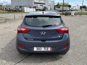 Blue Hyundai i30 2012 in Marijampole, with an engine capacity of 1.59 L and mileage of 179 thousand km for 5900 €, photo 9 on AUTOMOTO.COM.LV