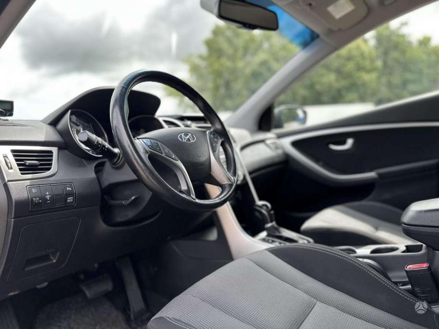 Blue Hyundai i30 2012 in Marijampole, with an engine capacity of 1.59 L and mileage of 179 thousand km for 5900 €, photo 10 on AUTOMOTO.COM.LV