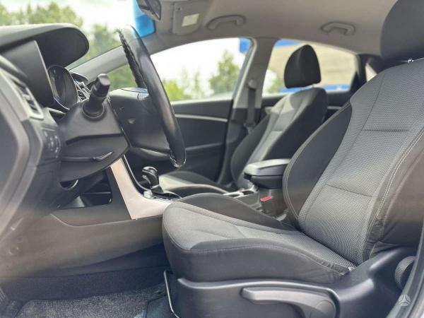 Zils Hyundai i30 2012 Marijampole, ar dzinēja tilpumu 1.59 L un nobraukumu 179 tūkst. km par 5900 €, foto 10 vietnē AUTOMOTO.COM.LV