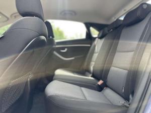 Blue Hyundai i30 2012 in Marijampole, with an engine capacity of 1.59 L and mileage of 179 thousand km for 5900 €, photo 13 on AUTOMOTO.COM.LV