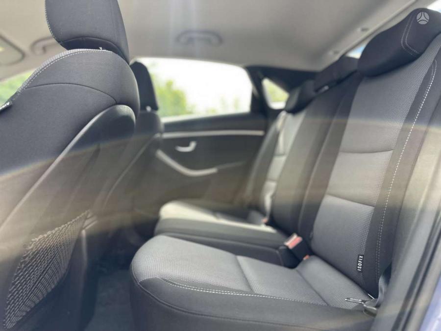 Blue Hyundai i30 2012 in Marijampole, with an engine capacity of 1.59 L and mileage of 179 thousand km for 5900 €, photo 13 on AUTOMOTO.COM.LV