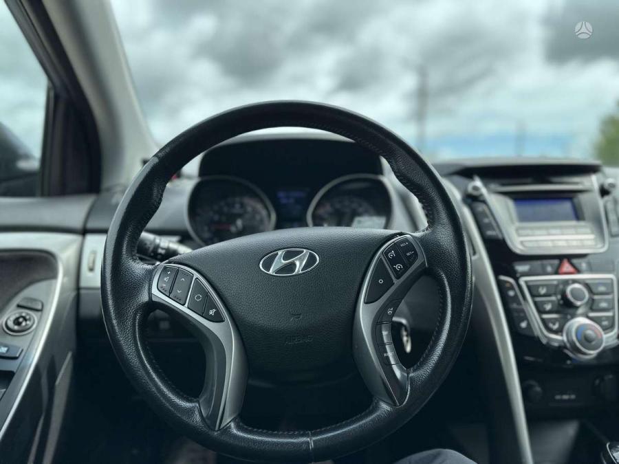 Blue Hyundai i30 2012 in Marijampole, with an engine capacity of 1.59 L and mileage of 179 thousand km for 5900 €, photo 16 on AUTOMOTO.COM.LV
