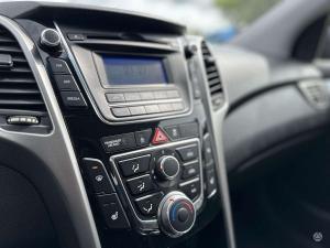 Blue Hyundai i30 2012 in Marijampole, with an engine capacity of 1.59 L and mileage of 179 thousand km for 5900 €, photo 23 on AUTOMOTO.COM.LV