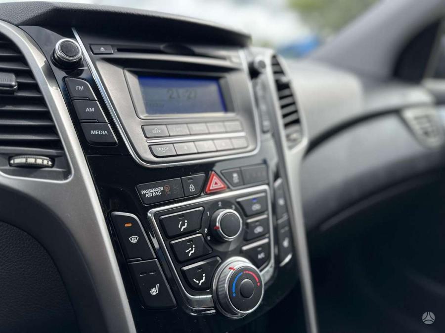 Blue Hyundai i30 2012 in Marijampole, with an engine capacity of 1.59 L and mileage of 179 thousand km for 5900 €, photo 23 on AUTOMOTO.COM.LV