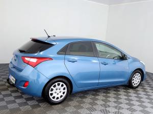 Синий Хендай i30 2012 в Таллин, объемом двигателя 1.60 л и пробегом 296 тыс. км за 2199 €, фото 11 на AUTOMOTO.COM.LV