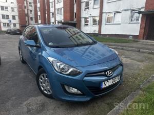 Blue Hyundai i30 2013 in Riga, with an engine capacity of 1.60 L and mileage of 179 thousand km for 6550 €, photo  on AUTOMOTO.COM.LV