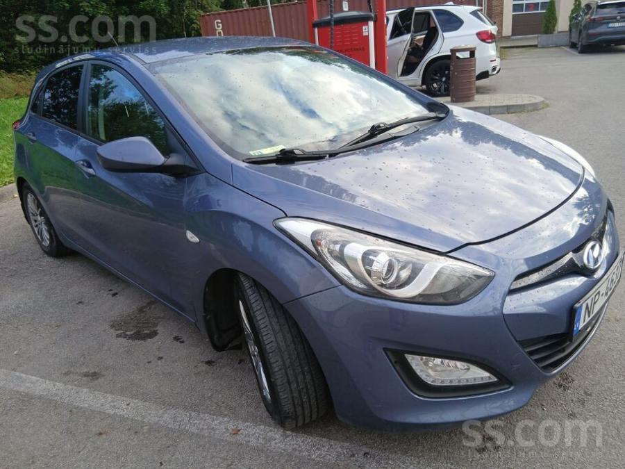Zils Hyundai i30 2013 Rīga, ar dzinēja tilpumu 1.40 L un nobraukumu 143 tūkst. km par 4700 €, foto 1 vietnē AUTOMOTO.COM.LV