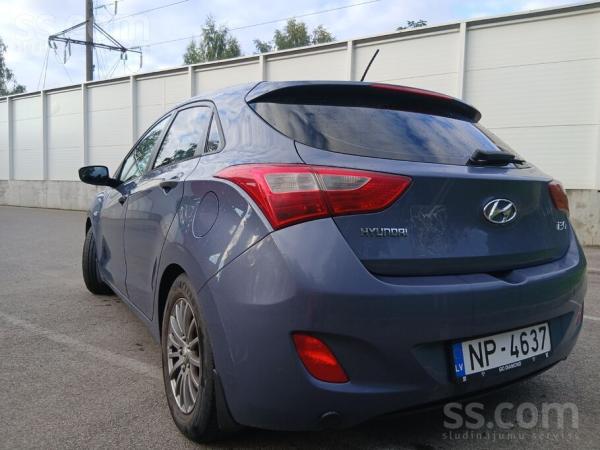 Zils Hyundai i30 2013 Rīga, ar dzinēja tilpumu 1.40 L un nobraukumu 143 tūkst. km par 4700 €, foto 4 vietnē AUTOMOTO.COM.LV