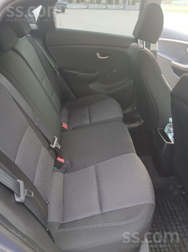 Zils Hyundai i30 2013 Rīga, ar dzinēja tilpumu 1.40 L un nobraukumu 143 tūkst. km par 4700 €, foto 6 vietnē AUTOMOTO.COM.LV