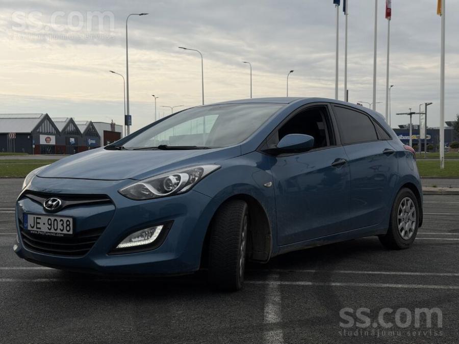 Zils Hyundai i30 2013 Rīga, ar dzinēja tilpumu 1.40 L un nobraukumu 166 tūkst. km par 4200 €, foto 1 vietnē AUTOMOTO.COM.LV