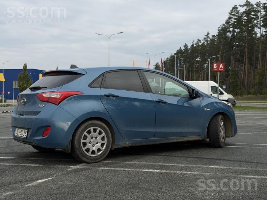 Zils Hyundai i30 2013 Rīga, ar dzinēja tilpumu 1.40 L un nobraukumu 166 tūkst. km par 4200 €, foto 4 vietnē AUTOMOTO.COM.LV