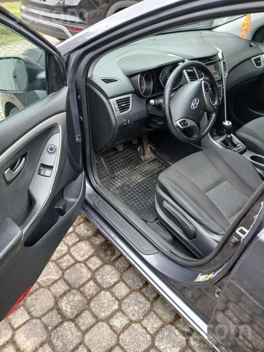 Zils Hyundai i30 2016 Rīga, ar dzinēja tilpumu 1.40 L un nobraukumu 397 tūkst. km par 2900 €, foto 6 vietnē AUTOMOTO.COM.LV
