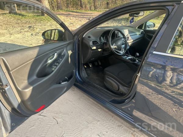 Синий Хендай i30 2017 в Рига, объемом двигателя 1.00 л и пробегом 174 тыс. км за 6200 €, фото 10 на AUTOMOTO.COM.LV