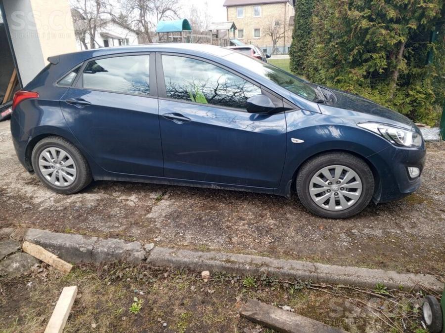 Zils Hyundai i30 2017 Rīga, ar dzinēja tilpumu 1.40 L un nobraukumu 134 tūkst. km par 8000 €, foto 3 vietnē AUTOMOTO.COM.LV