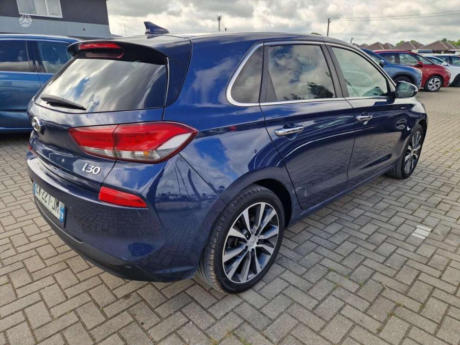 Синий Хендай i30 2018 в Таураге, объемом двигателя 1.58 л и пробегом 240 тыс. км за 6400 €, фото 5 на AUTOMOTO.COM.LV