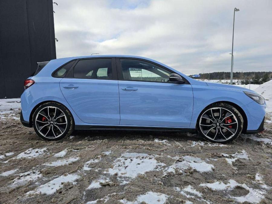 Blue Hyundai i30 2019 in Vilnius, with an engine capacity of 2.00 L and mileage of 145 thousand km for 19500 €, photo 2 on AUTOMOTO.COM.LV
