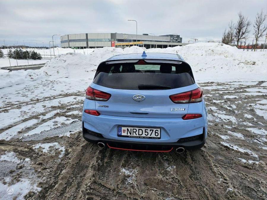 Blue Hyundai i30 2019 in Vilnius, with an engine capacity of 2.00 L and mileage of 145 thousand km for 19500 €, photo 3 on AUTOMOTO.COM.LV