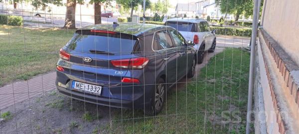 Blue Hyundai i30 2019 in Riga, with an engine capacity of 1.60 L and mileage of 145 thousand km for 10680 €, photo 3 on AUTOMOTO.COM.LV