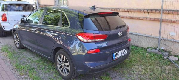 Blue Hyundai i30 2019 in Riga, with an engine capacity of 1.60 L and mileage of 145 thousand km for 10680 €, photo 4 on AUTOMOTO.COM.LV