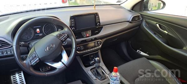 Blue Hyundai i30 2019 in Riga, with an engine capacity of 1.60 L and mileage of 145 thousand km for 10680 €, photo 5 on AUTOMOTO.COM.LV