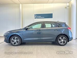 Blue Hyundai i30 2024 in Tallinn, with an engine capacity of 1.00 L and mileage of 30 thousand km for 19400 €, photo 4 on AUTOMOTO.COM.LV
