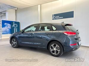 Blue Hyundai i30 2024 in Tallinn, with an engine capacity of 1.00 L and mileage of 30 thousand km for 19400 €, photo 5 on AUTOMOTO.COM.LV