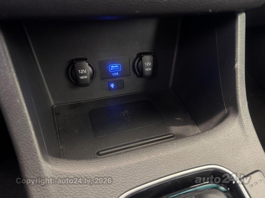 Blue Hyundai i30 2024 in Tallinn, with an engine capacity of 1.00 L and mileage of 30 thousand km for 19400 €, photo 19 on AUTOMOTO.COM.LV