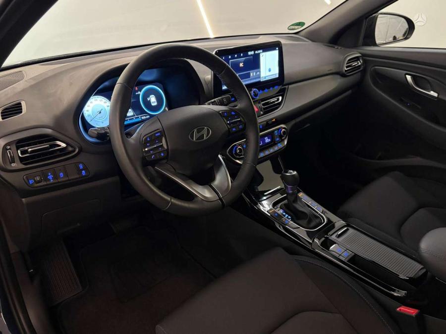 Zils Hyundai i30 2024 Marijampole, ar dzinēja tilpumu 1.00 L un nobraukumu 7 tūkst. km par 14999 €, foto 3 vietnē AUTOMOTO.COM.LV