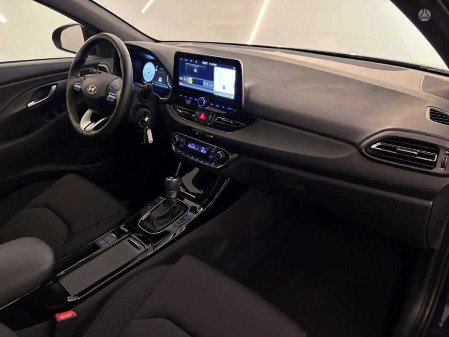 Zils Hyundai i30 2024 Marijampole, ar dzinēja tilpumu 1.00 L un nobraukumu 7 tūkst. km par 14999 €, foto 9 vietnē AUTOMOTO.COM.LV