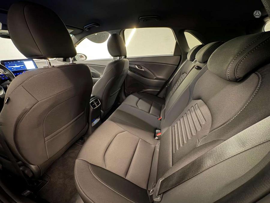 Zils Hyundai i30 2024 Marijampole, ar dzinēja tilpumu 1.00 L un nobraukumu 7 tūkst. km par 14999 €, foto 10 vietnē AUTOMOTO.COM.LV