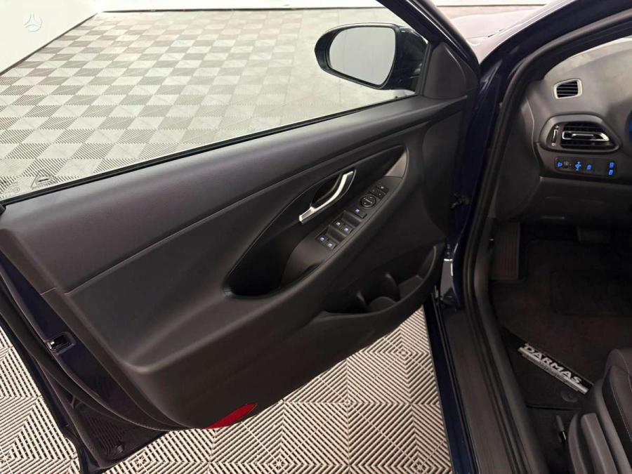 Zils Hyundai i30 2024 Marijampole, ar dzinēja tilpumu 1.00 L un nobraukumu 7 tūkst. km par 14999 €, foto 12 vietnē AUTOMOTO.COM.LV