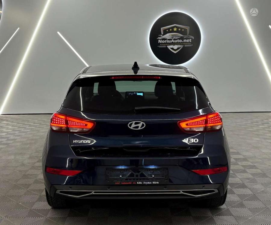 Zils Hyundai i30 2024 Marijampole, ar dzinēja tilpumu 1.00 L un nobraukumu 7 tūkst. km par 14999 €, foto 17 vietnē AUTOMOTO.COM.LV