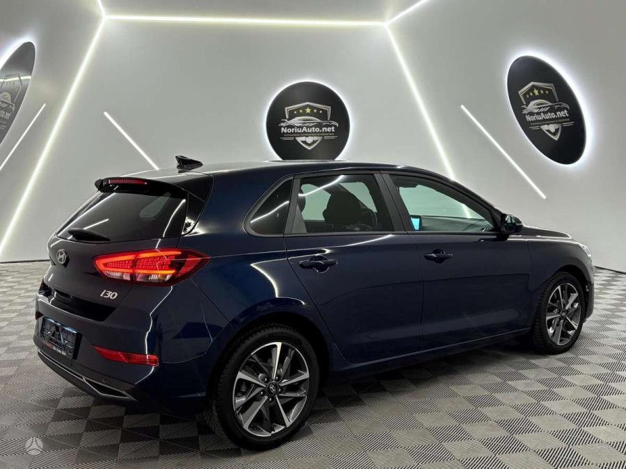 Zils Hyundai i30 2024 Marijampole, ar dzinēja tilpumu 1.00 L un nobraukumu 7 tūkst. km par 14999 €, foto 18 vietnē AUTOMOTO.COM.LV