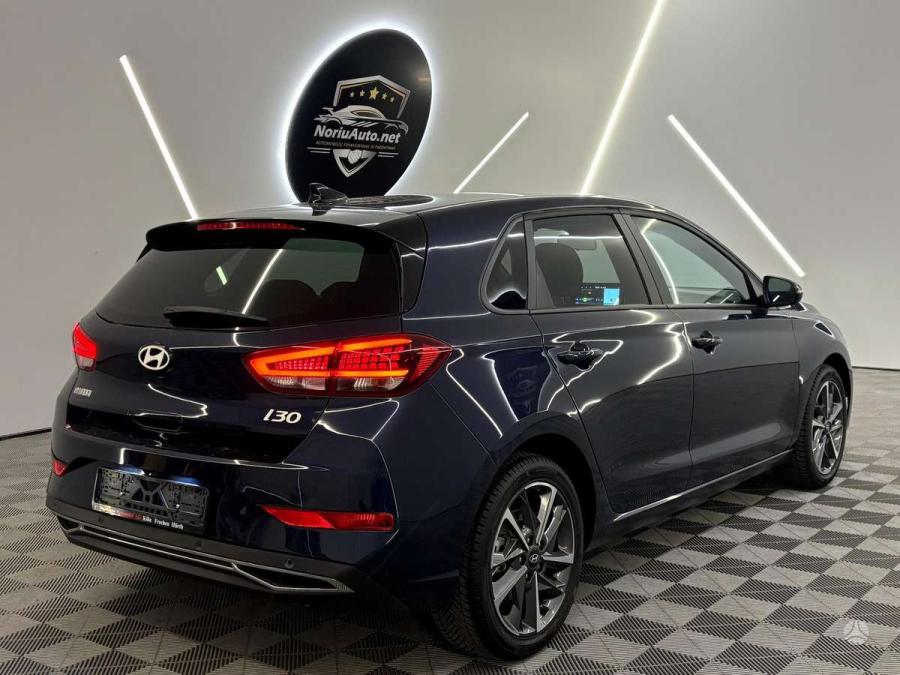 Zils Hyundai i30 2024 Marijampole, ar dzinēja tilpumu 1.00 L un nobraukumu 7 tūkst. km par 14999 €, foto 22 vietnē AUTOMOTO.COM.LV
