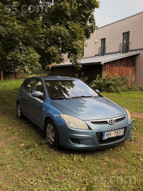 Zils Hyundai i30 2009 Rīga, ar dzinēja tilpumu 1.60 L un nobraukumu 324 tūkst. km par 1050 €, foto 1 vietnē AUTOMOTO.COM.LV