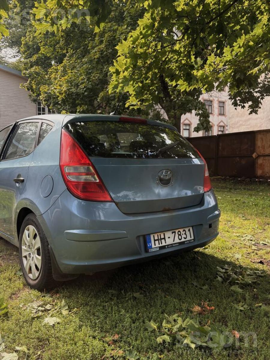 Zils Hyundai i30 2009 Rīga, ar dzinēja tilpumu 1.60 L un nobraukumu 324 tūkst. km par 1050 €, foto 3 vietnē AUTOMOTO.COM.LV