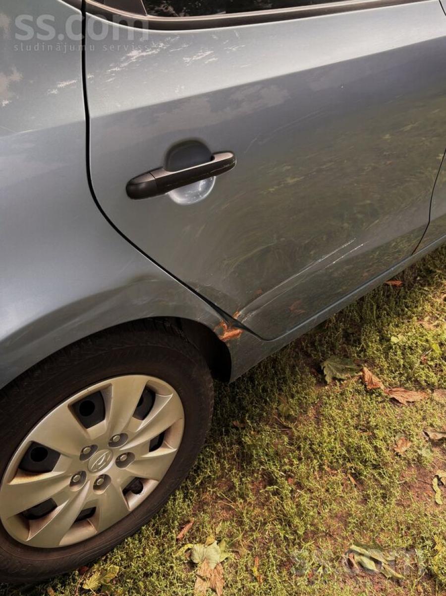Zils Hyundai i30 2009 Rīga, ar dzinēja tilpumu 1.60 L un nobraukumu 324 tūkst. km par 1050 €, foto 8 vietnē AUTOMOTO.COM.LV
